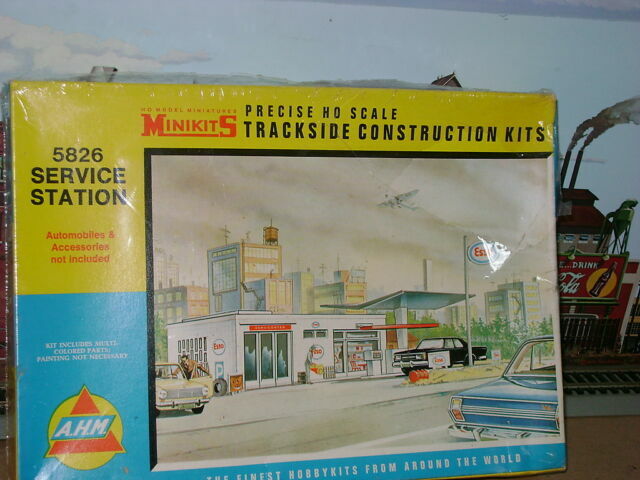 AHM MiniKits HO Scale Service Station Kit 5826 for sale online | eBay