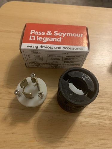 2PC Pass Seymour Legrand L715-P Turnlok Plug 15A 277V 2P 3W Grounding L715P NOS | eBay