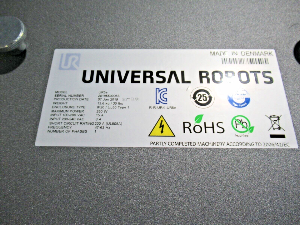 Universal Robots UR5E Controller Box W Pendent GREAT CONDITION *US ...