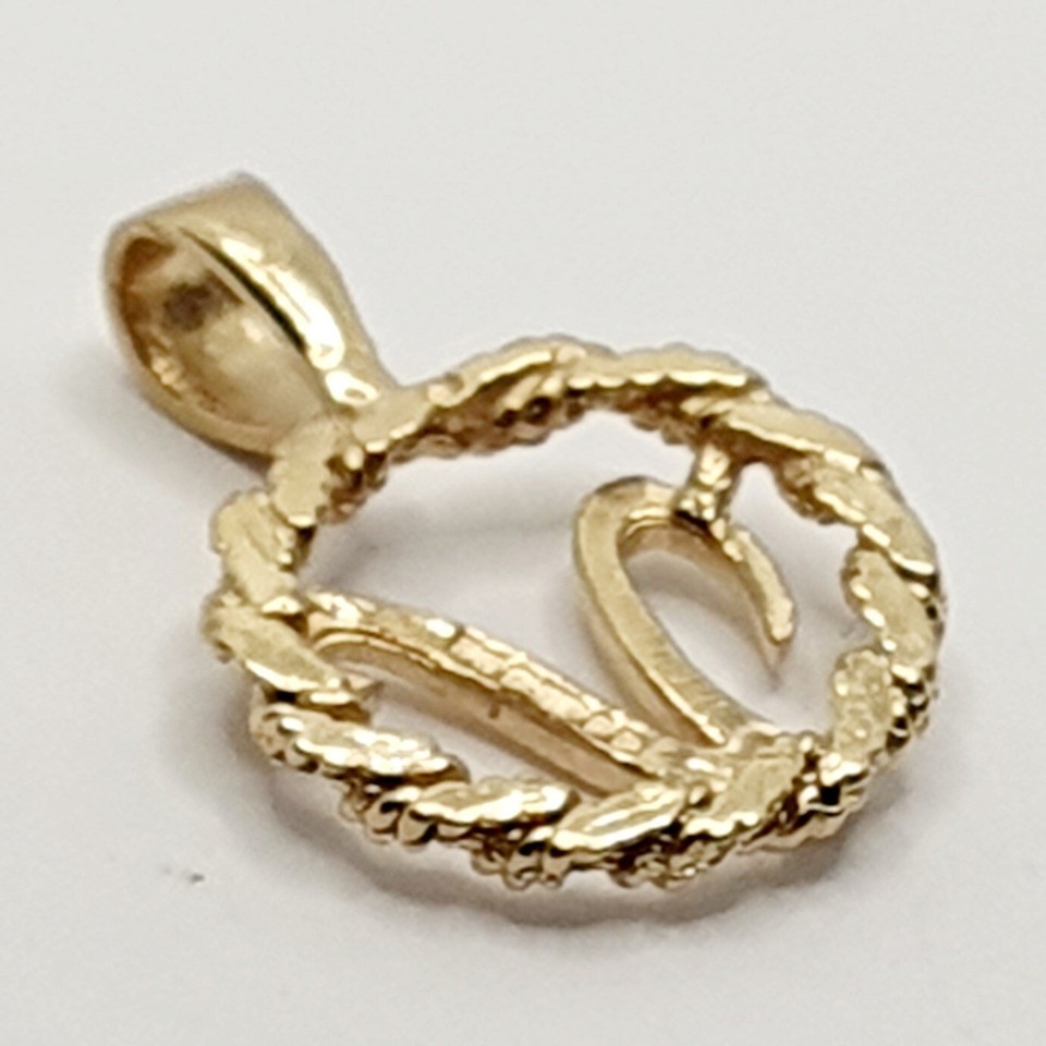 Fancy Small 9ct Yellow Gold Script Letter Round "V " Twist Gold Charm ...