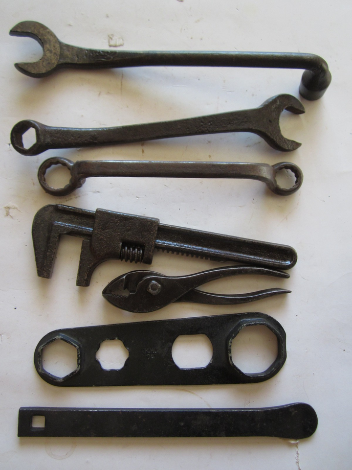 MODEL A FORD STYLE TOOL KIT WITH NEW TOOL BAG SIX TOOLS ,TIRE IRON ...