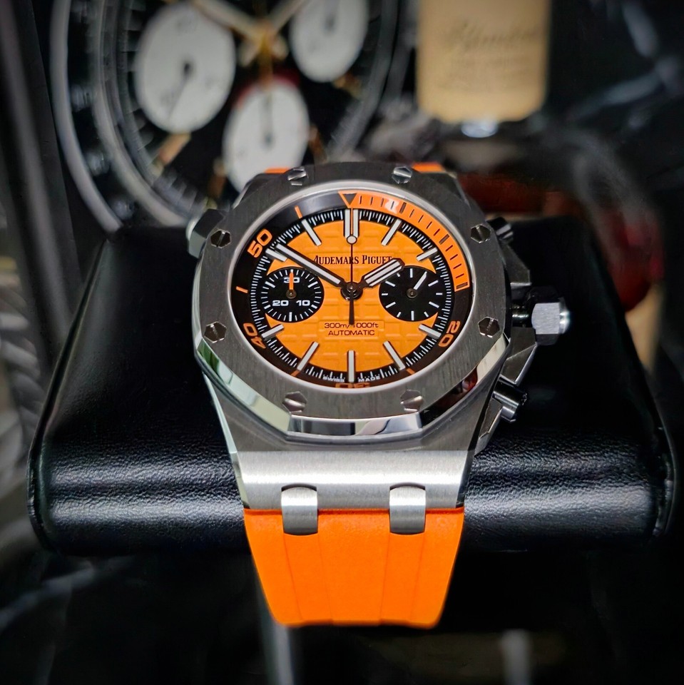 Audemars Piguet Royal Oak Offshore 42mm Orange Diver Chrono 26703ST.OO ...