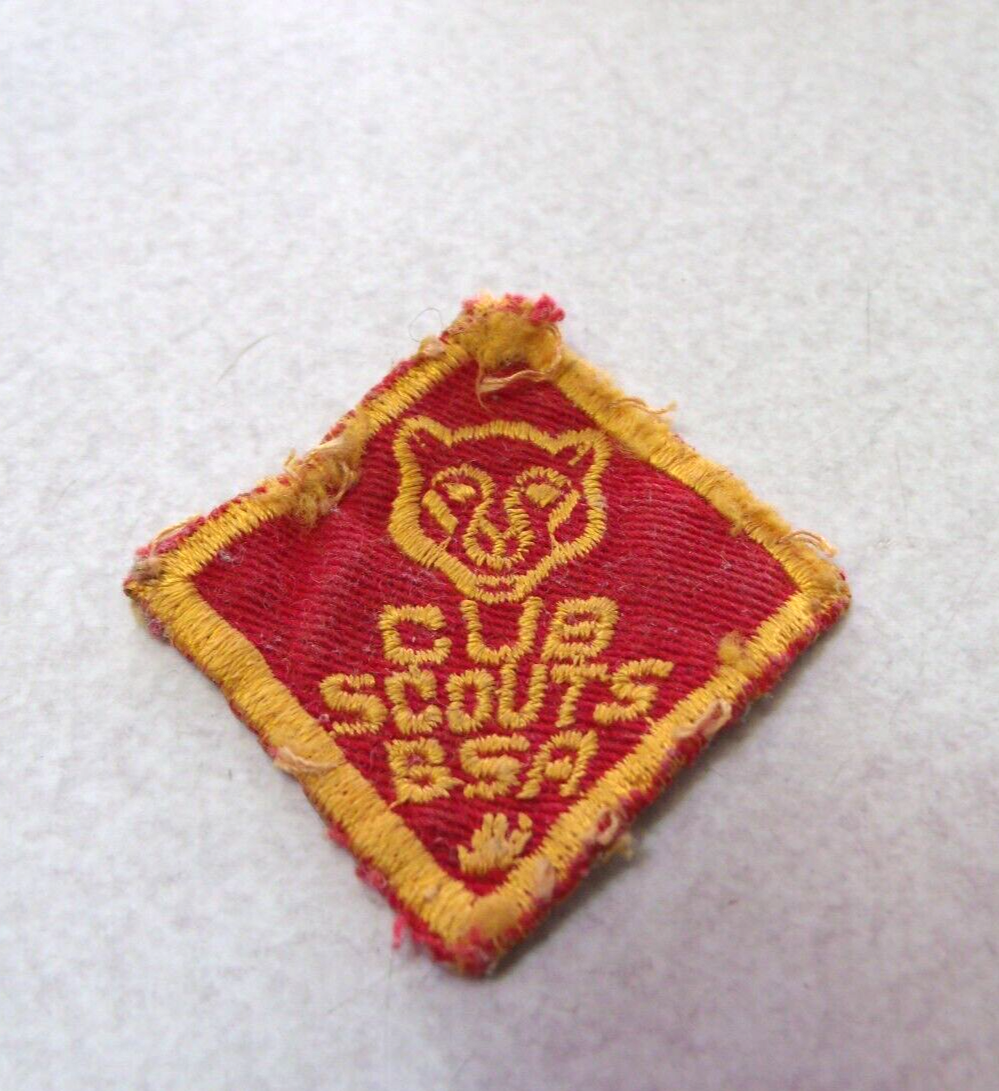 VINTAGE BOY SCOUTS OF AMERICA RED YELLOW CUB SCOUT PATCH | eBay