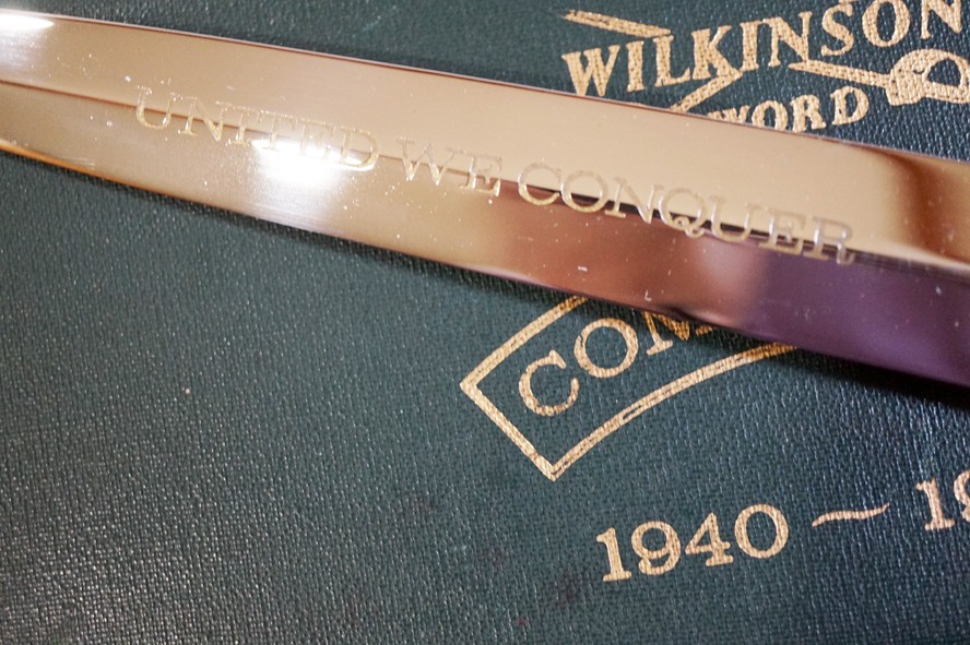(2) Vintage WILKINSON SWORD FS Fighting Knives D-DAY + COMMANDO Limited ...
