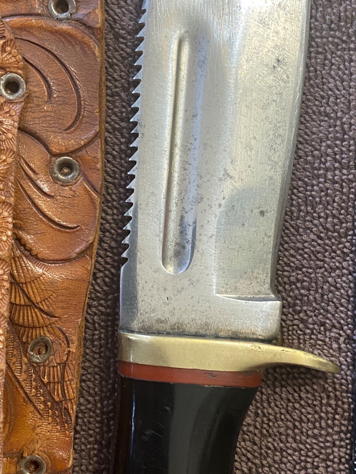 Vintage 5” Bowie Style Knife - Black Plastic handle - Brass pommel and ...