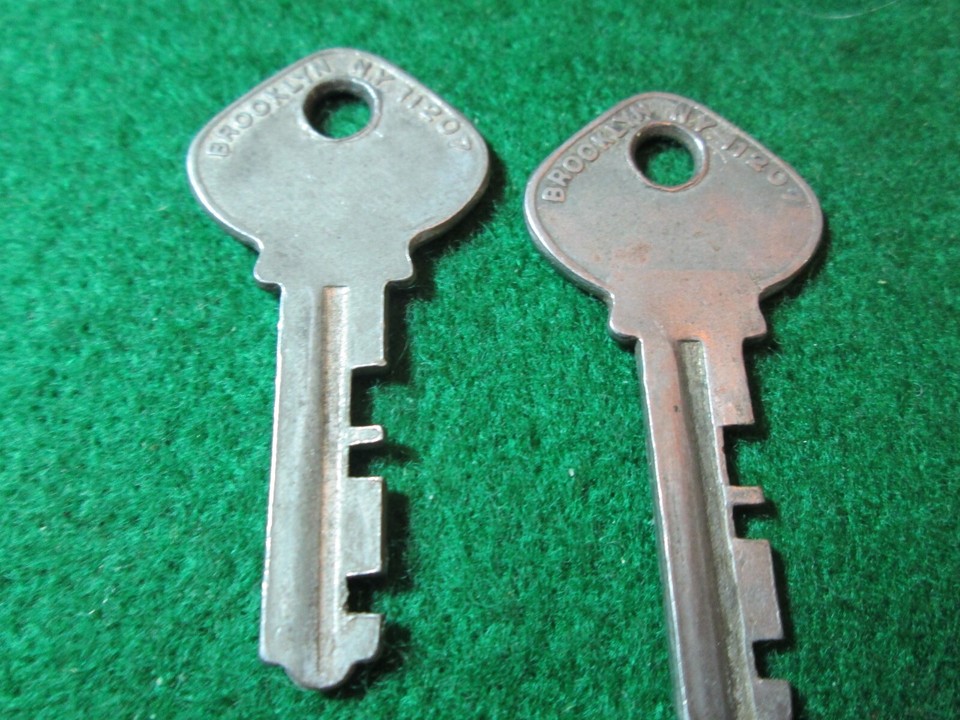 PAIR OF SECURITY GUARD KEYS. | eBay