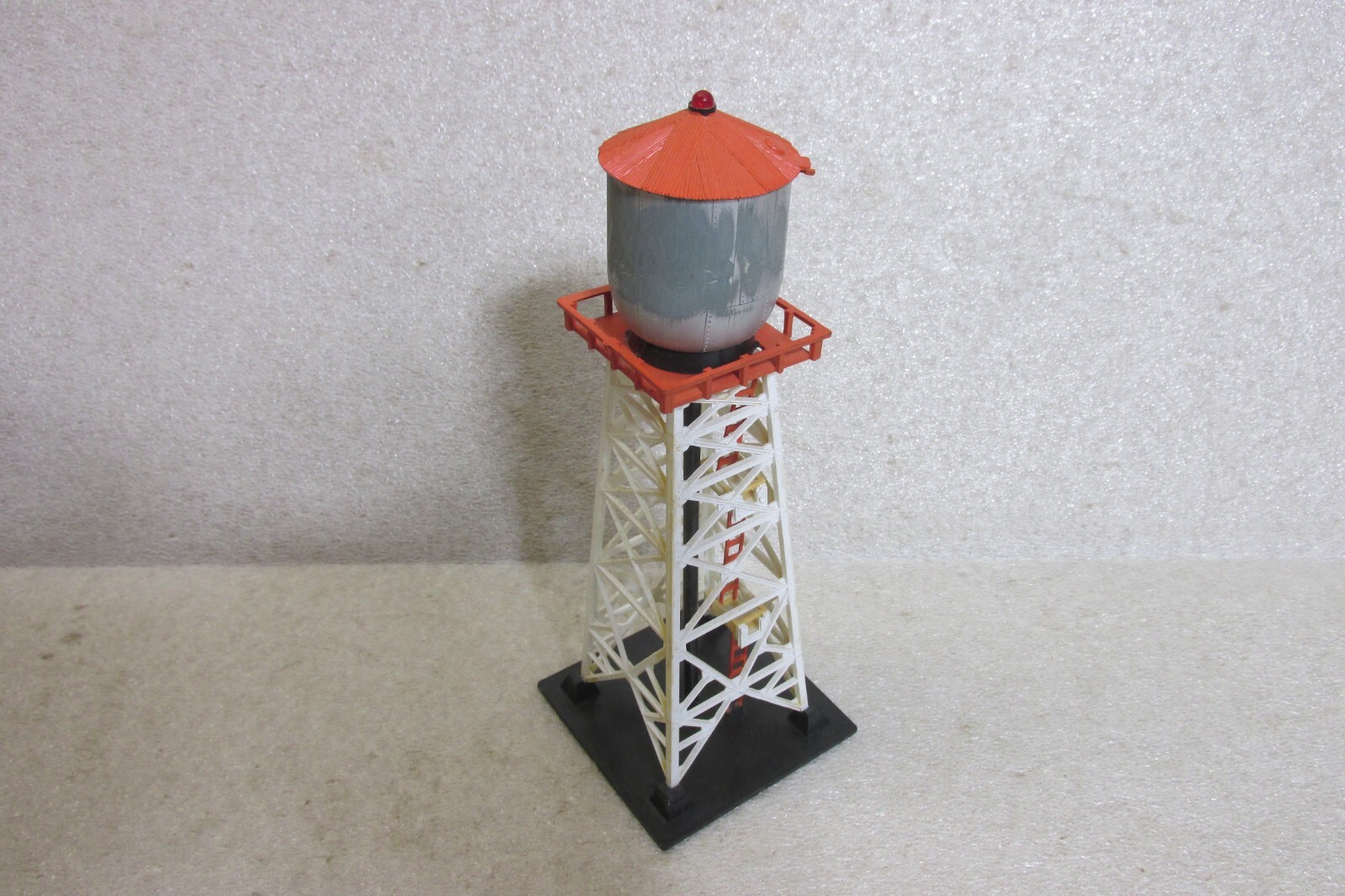 HO SCALE RURAL WATER TOWER | eBay