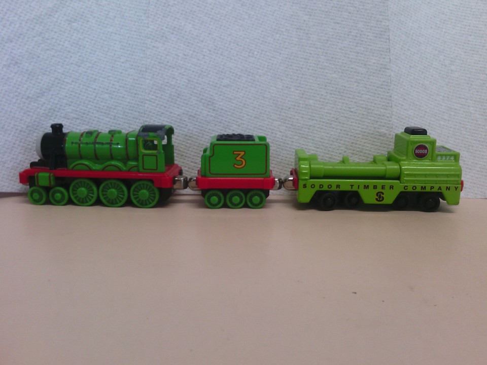 Thomas and Friends Take-Along Henry Sodor Timber Bundle Diecast Metal ...