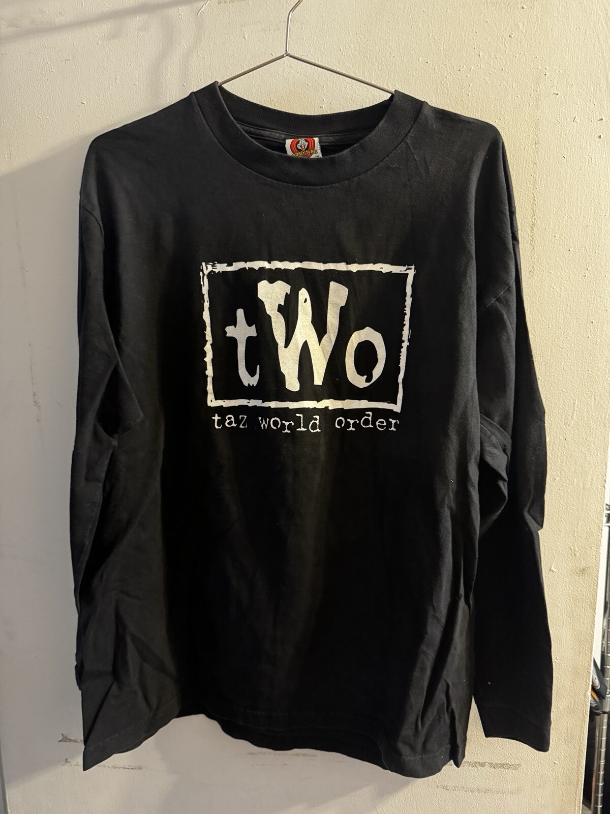 Vintage Large Taz World Order Looney Tunes Long Sleeve - Gem