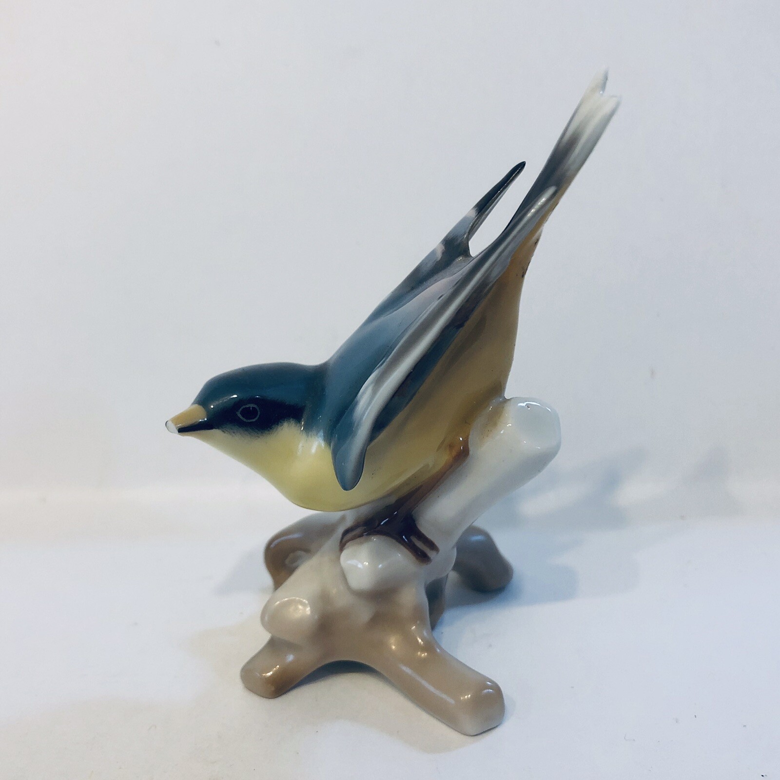 Lorenz Hutschenreuther- Bird Signed K. Tutter | eBay