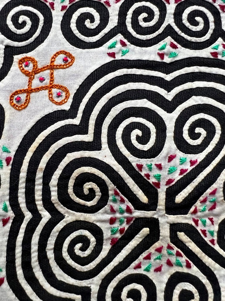 Hmong Handmade Craft Stitch Introduction To Hmong Embroidery: Paj