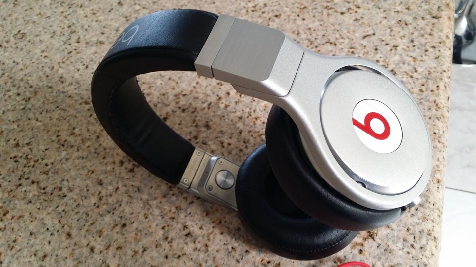 Monster Beats by Dr. Dre Pro Beats Over the Ear Headphones Silver Black ...