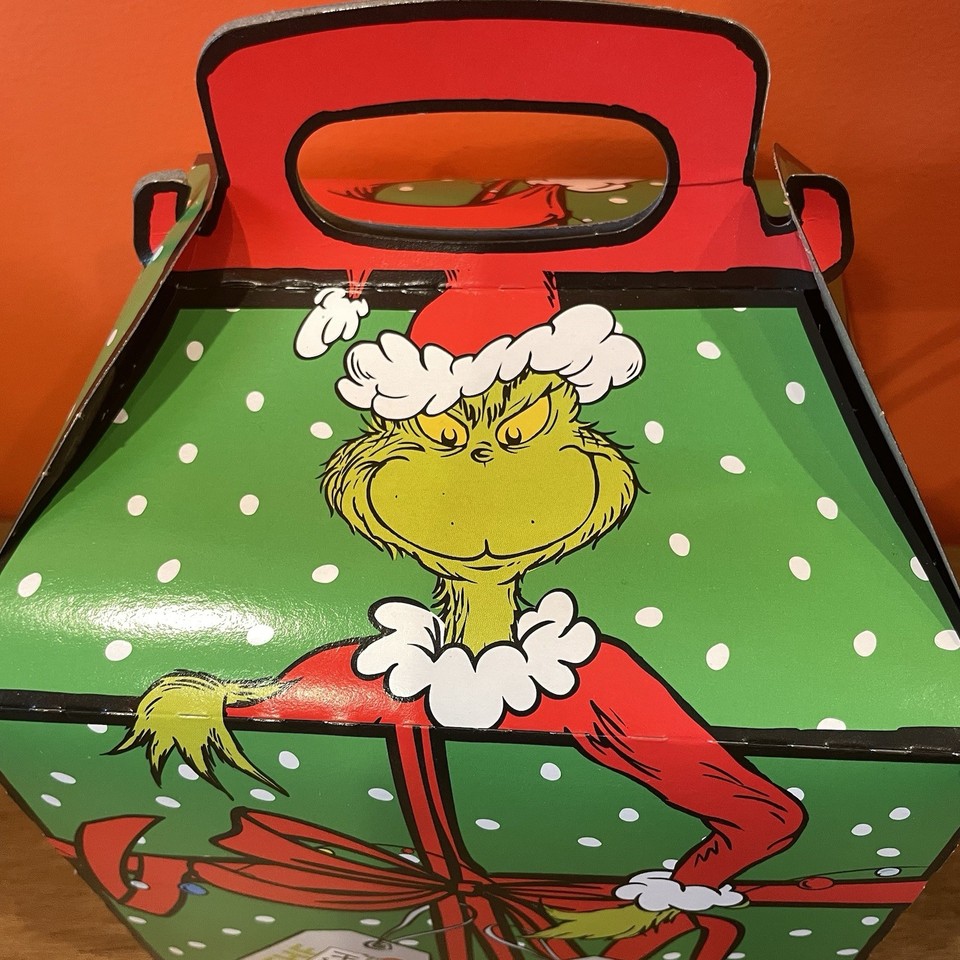 2x McDonald's Grinch Meal Boxes, Salt Packs And Shaker Bags Christmas 2025 | eBay