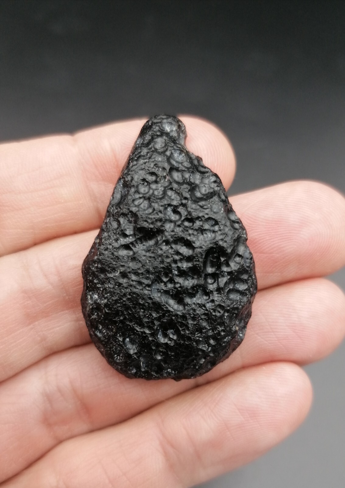 Beautiful flat Drop Tektite Indochinite 12,75g / 4,4 cm Meteorite ...