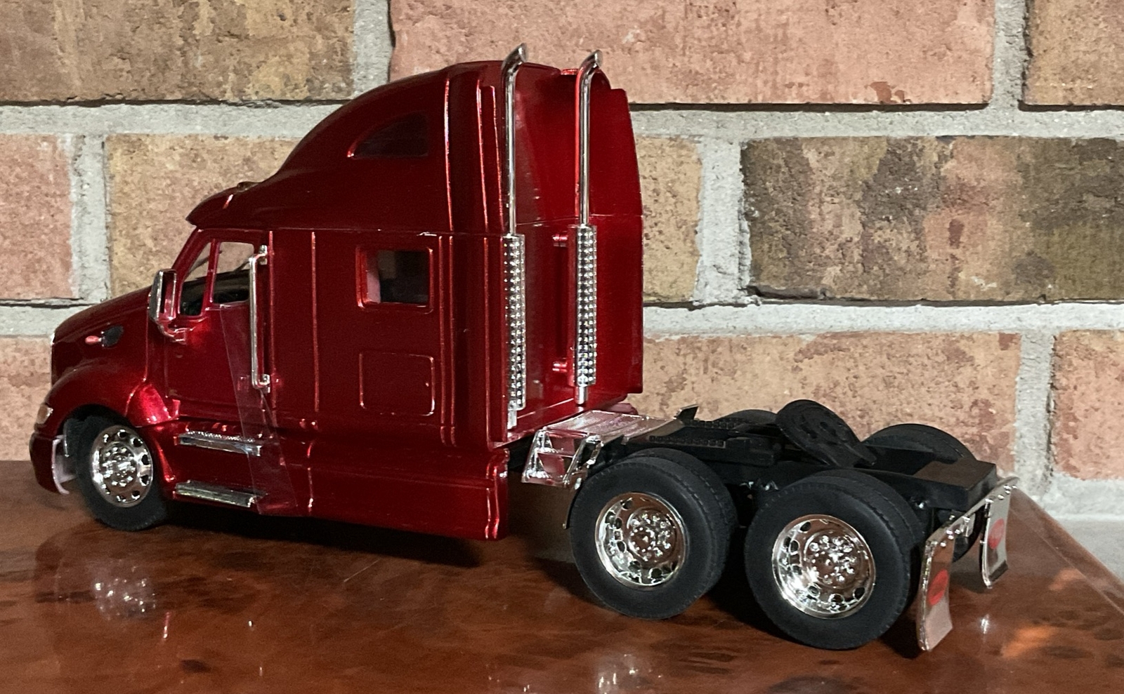 JADA ROAD RIGZ 1:32 PETERBILT MODEL 387 TRACTOR Red RARE FIND BRAND NEW ...