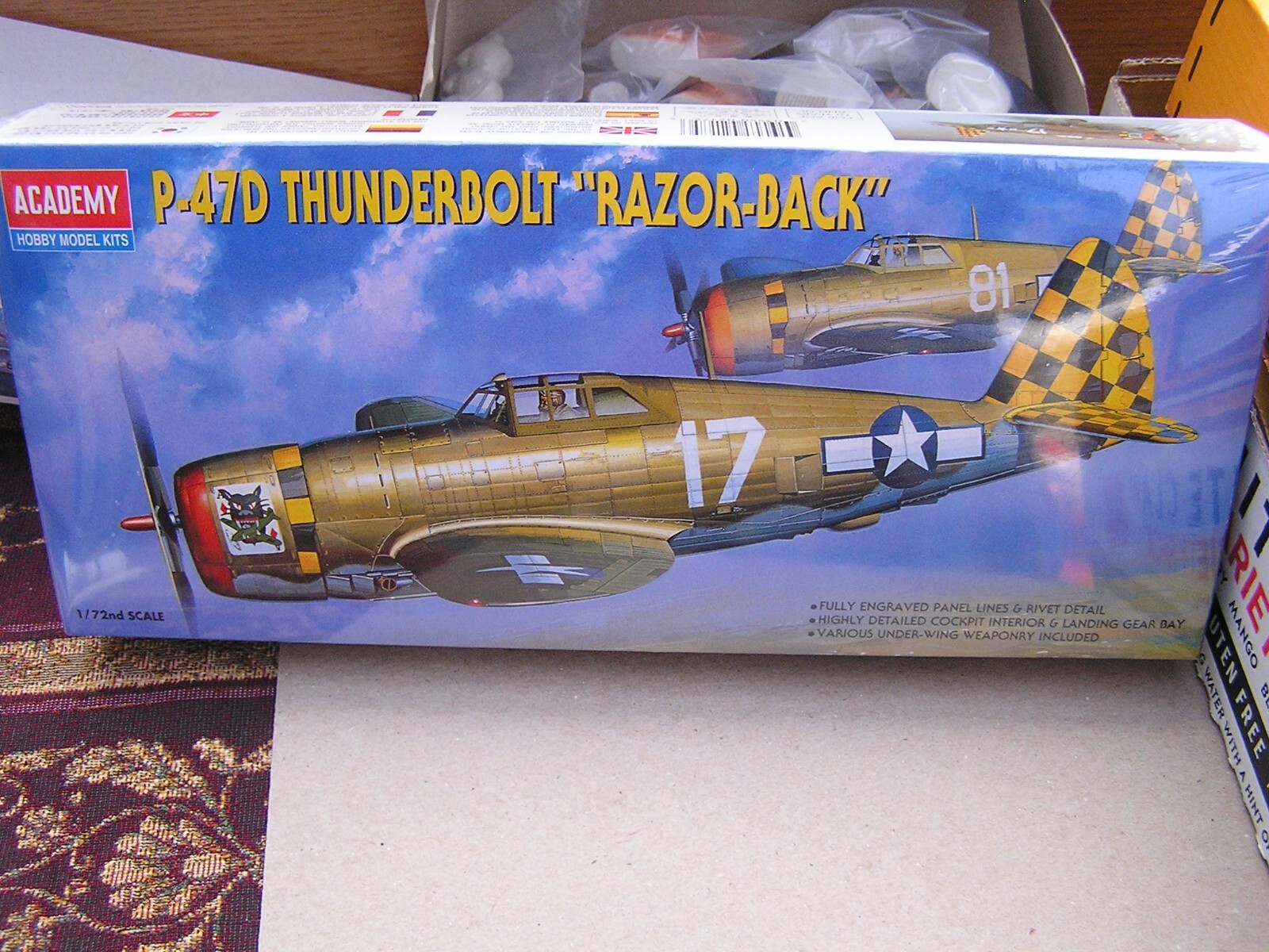 1/72 Academy P-47D Thunderbolt Razorback WWII US Fighter Plastic Model ...