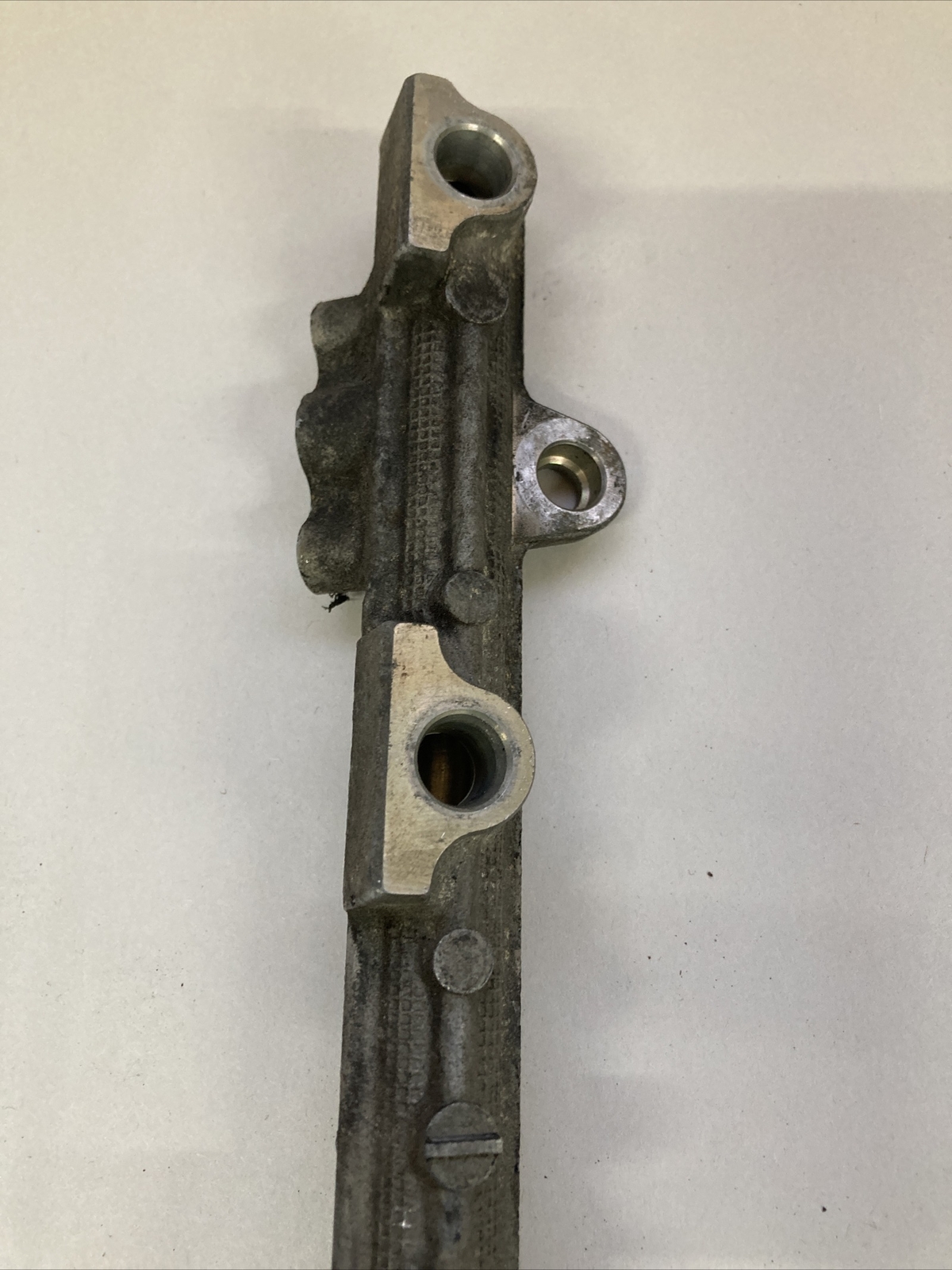 2001-2005 Lexus IS300 OEM Fuel Rail Injector Rail 2002 2003 2004 Gs300 ...