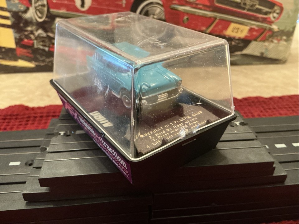Aurora AFX Non-Magna Slot Car '57 CHEVY NOMAD BLUE Found in Cube NICE ...