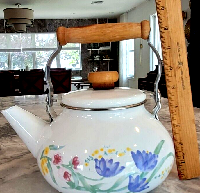 Corelle Coordinates LINCOWARE Enamel Coated Metal Tea Kettle w/Lid ...
