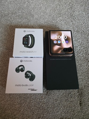MOTOROLA Razr 60 Ultra - 512 GB, Wood. Moto Watch Fit, Moto Buds Loop ...