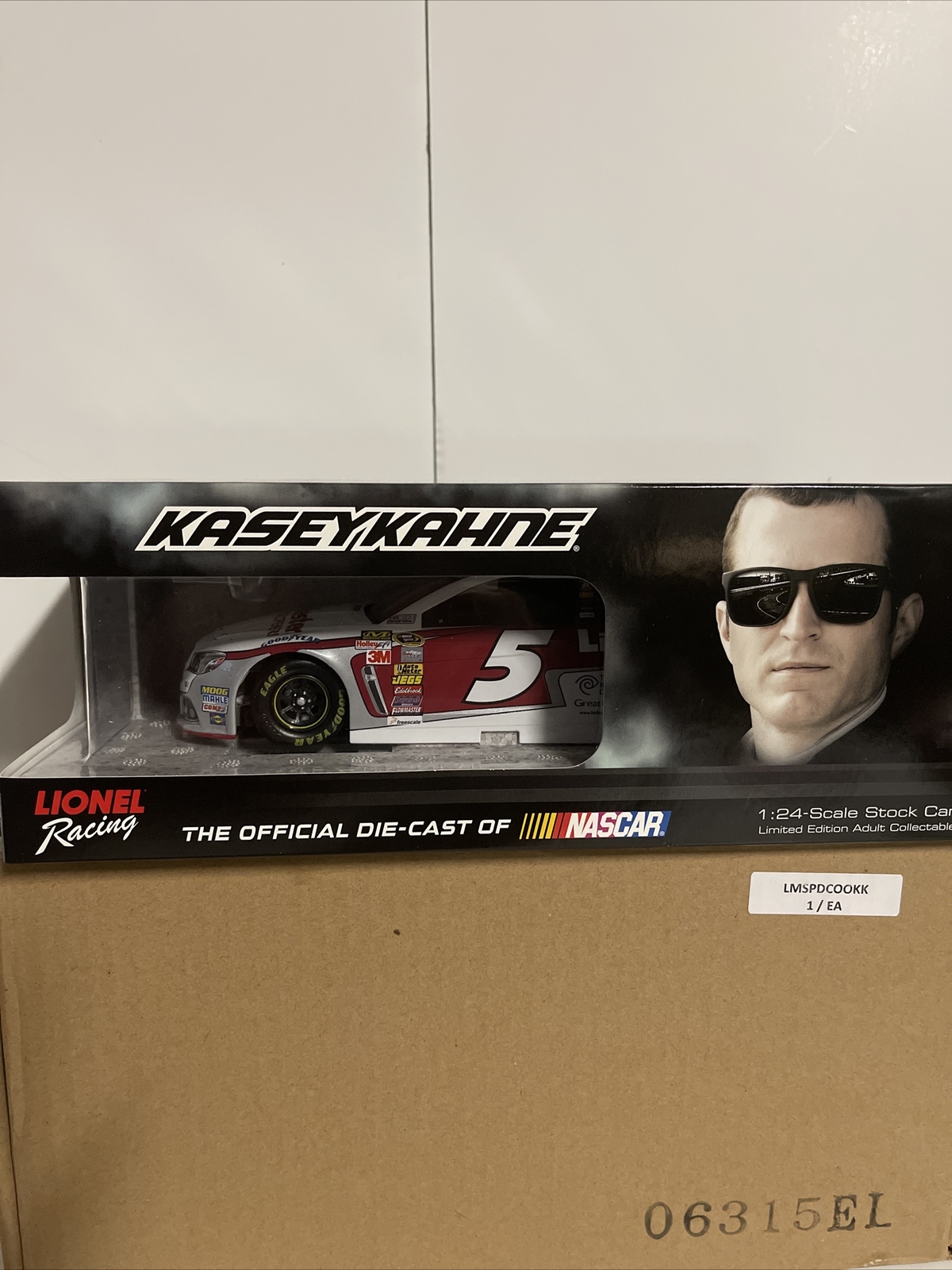 Kasey Kahne 2015 LiftMaster #5 Hendrick Chevy SS 1/24 Lionel NASCAR ...