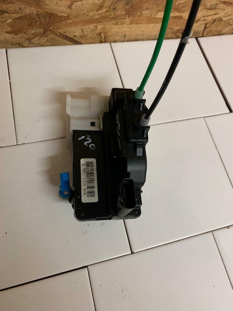 HYUNDAI I20 FACELIFT RIGHT DRIVER O/S FRONT DOOR LOCK MECHANISM 5 DOOR ...