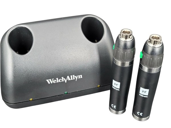Welch Allyn 71640 Rechargeable Otoscope with Two 71900 Lithium-Ion ...