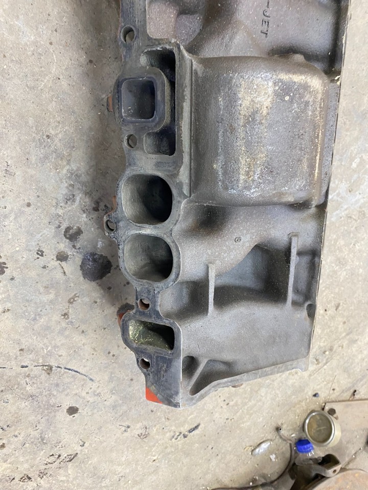 1969 Big Block Chevy BBC 396 427 Oval Port Q-Jet Intake 3931067 | OE ...