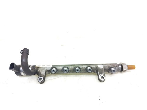 Volkswagen Transporter - Caravelle T5 2013 Diesel fuel rail line pipe ...