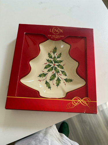 SUPERB 7 1/2" Lenox Dimension Collection HOLIDAY TREE DISH Holly Berry ...