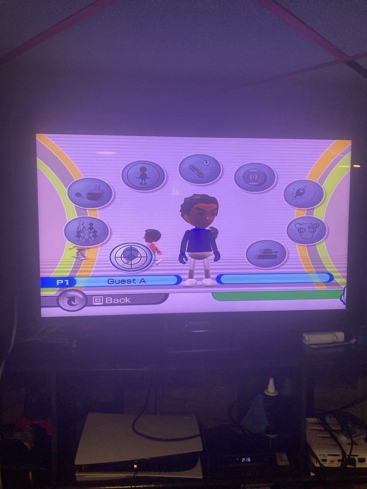 Nintendo Wii RVL-101 Black Console Bundle w/ 2 Controllers, 10 games ...