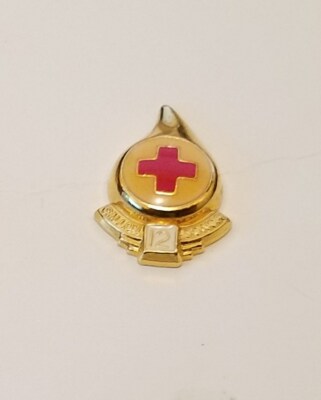 RED CROSS BLOOD DONOR 12 GALLON PIN, Old Style | eBay
