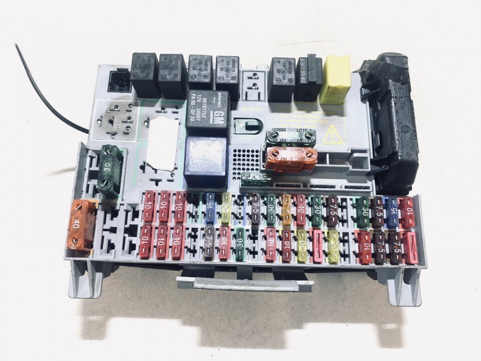 90589965 Fuse box for Opel Astra UK1123474-76 | eBay UK