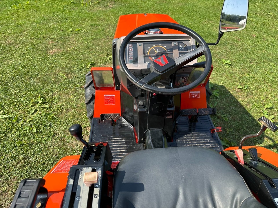 YANMAR F155 4WD Compact Tractor & 1.2 Meter Rotavator ** Nice Tractor ...