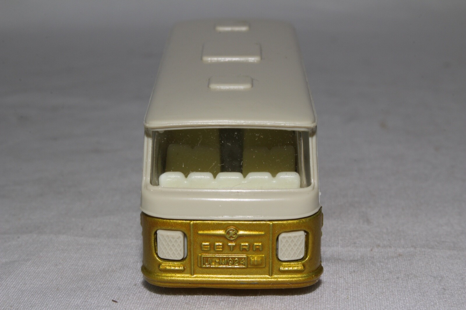 MATCHBOX SUPERFAST #12 SETRA COACH BUS, GOLD, CLEAR WINDOWS, NICE ...