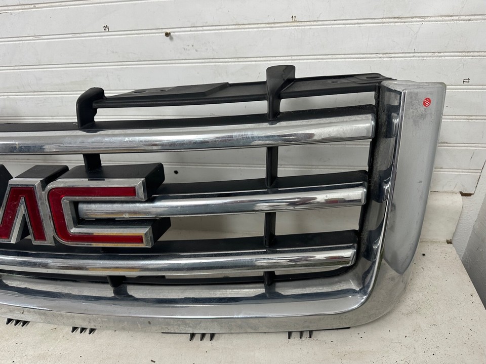 OEM 2007 - 2012 GMC SIERRA FRONT BUMPER UPPER GRILLE W/ EMBLEM 22924486 ...