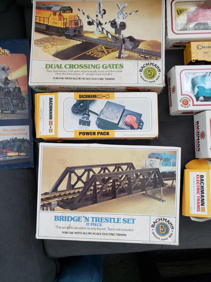 Navy HO Train Set with Misc track and build your own kits. | eBay