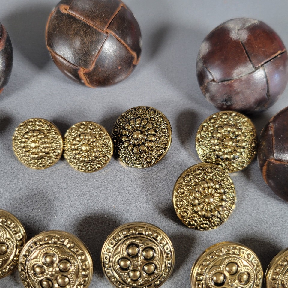 Lot of Vintage & Modern Assorted Buttons - Gold, Metal, Unique Designs ...