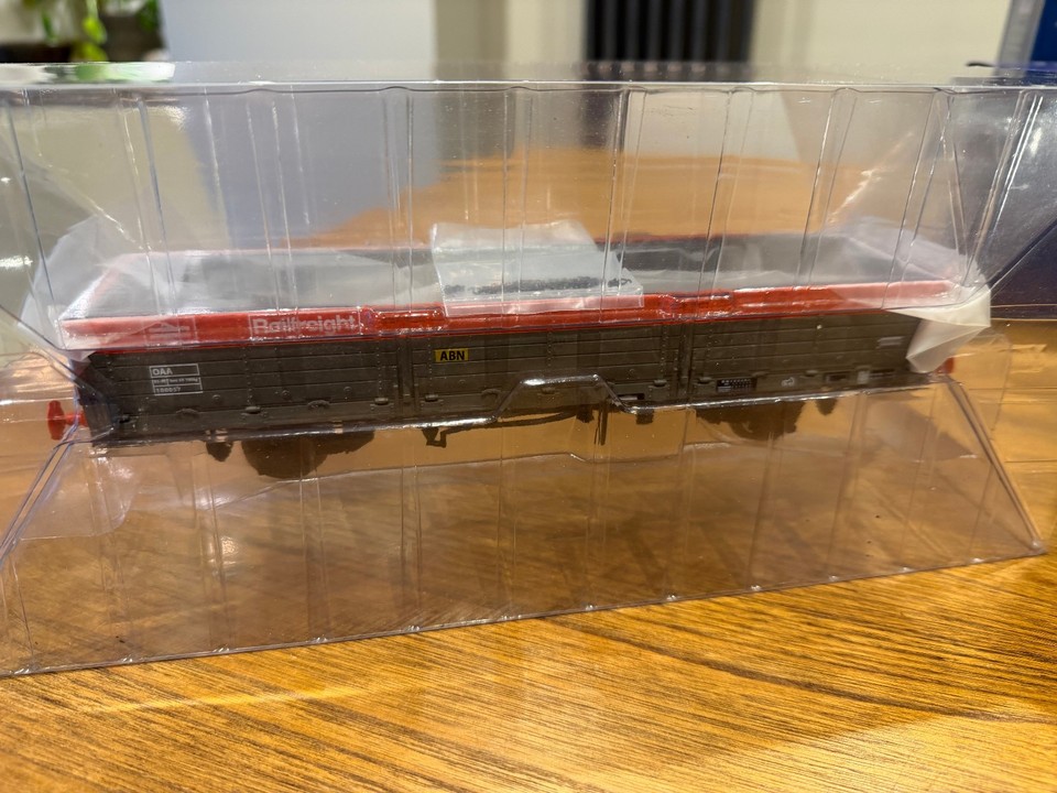 O Gauge Heljan OAA Wagon Railfreight Red/Grey Boxed 1053 | eBay UK