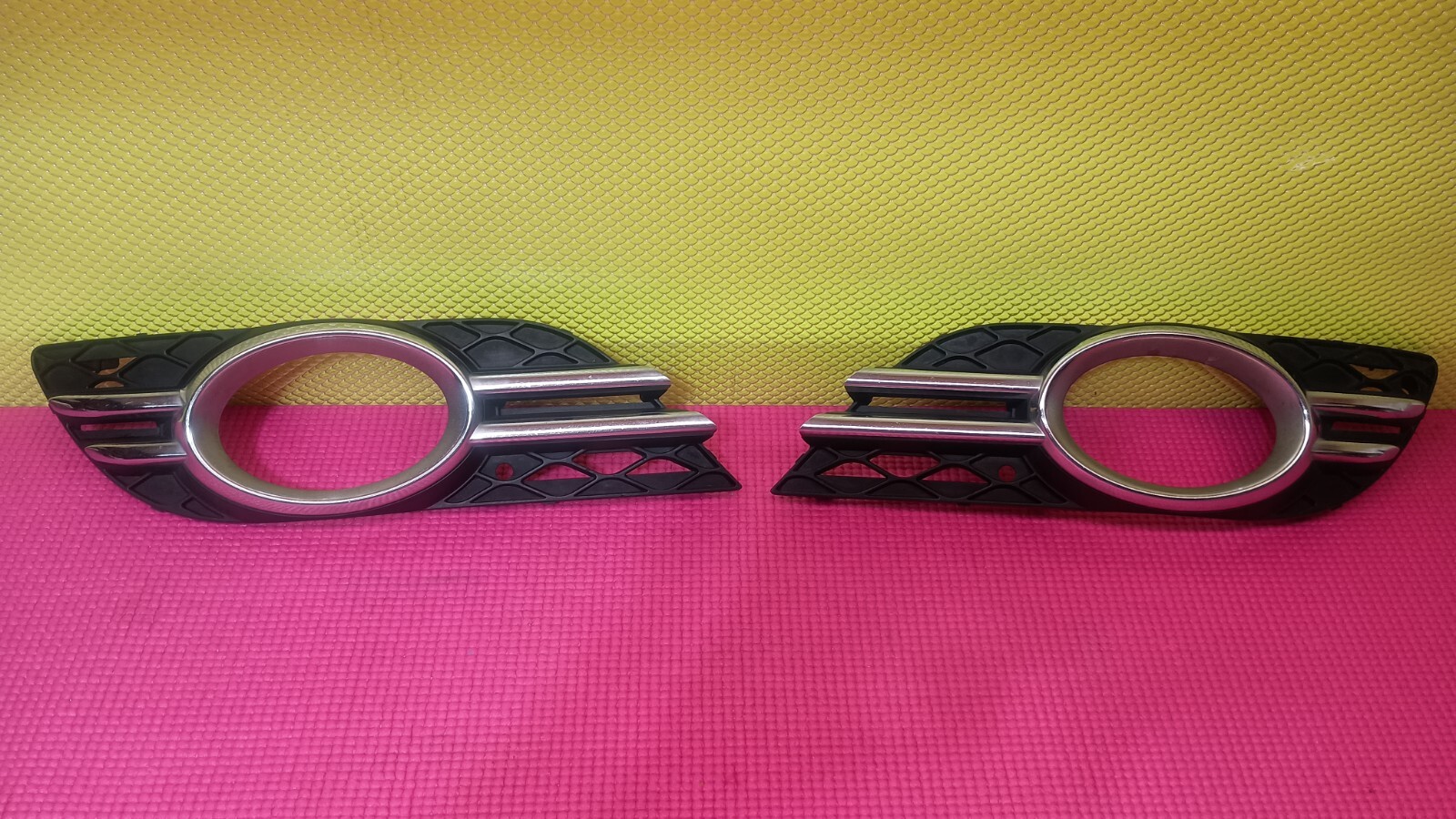 07-09 Mercedes W211 E320 E350 Front Right Left Bumper Fog Light Trim ...