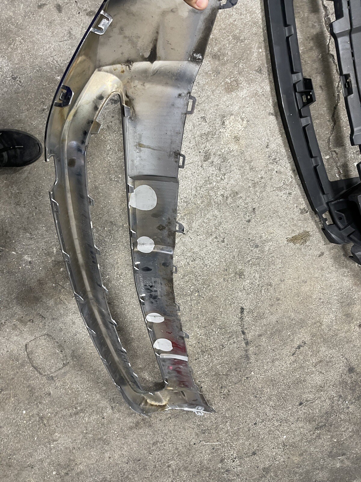 2016-2019 Mercedes GLE-Class Front Bumper Lower Chrome Molding ...