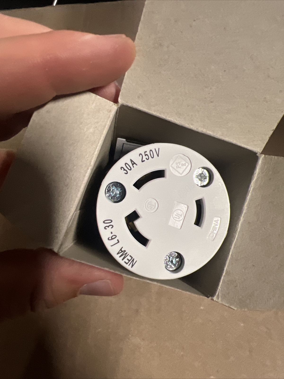 Hubbell L630C 30 Amp 250v NEMA Twist Lock 2 Pole 3 Wire Locking ...