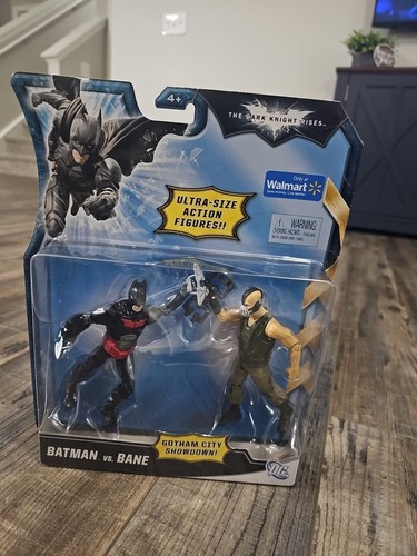 NEW RED BATMAN THE DARK KNIGHT RISES VS BANE WALMART GOTHAM CITY ...