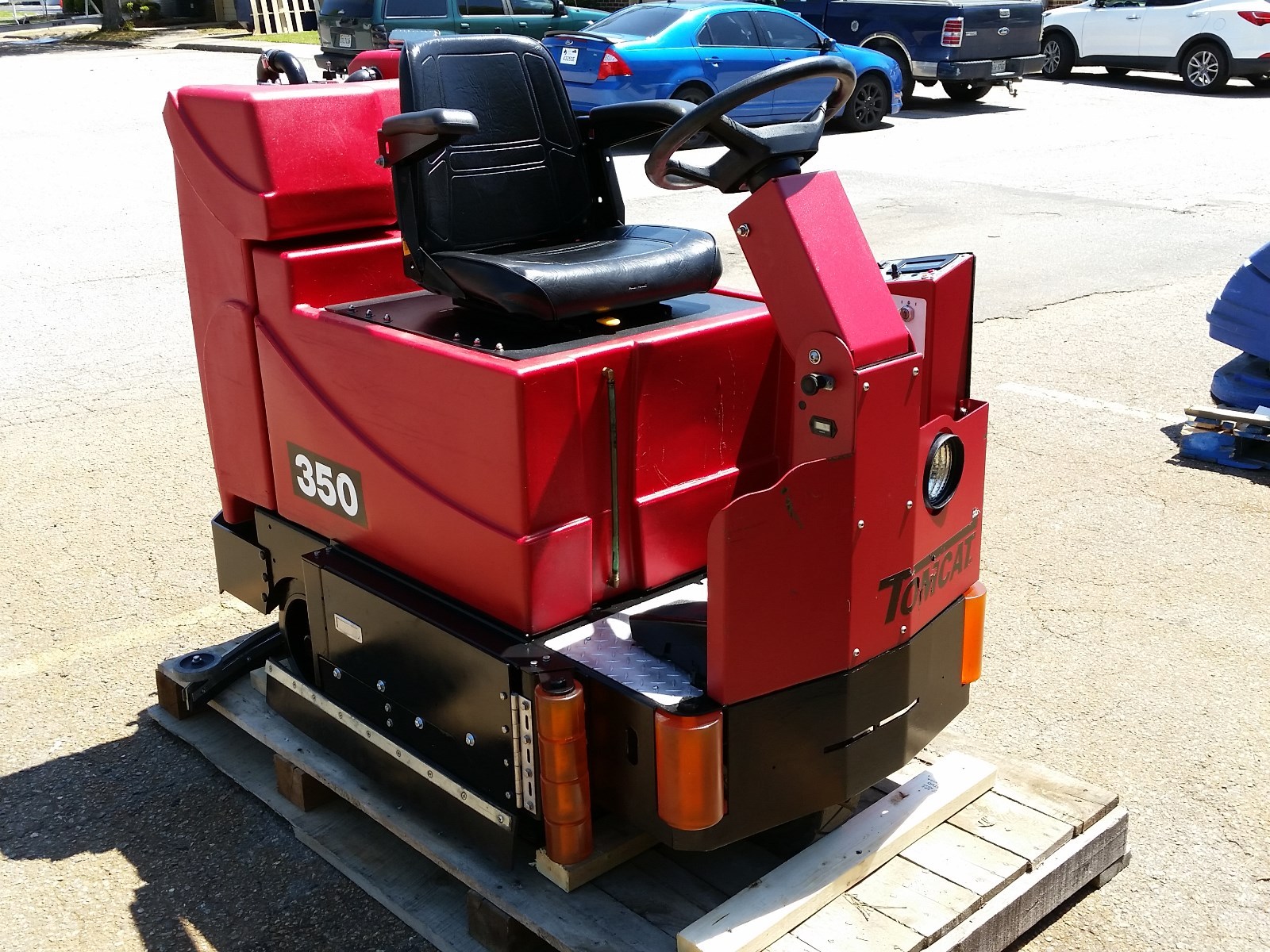 TomCat 350 35inch Disc Rider Floor Scrubber under 700Hours 60 day parts ...