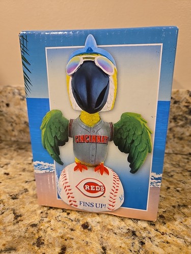 Margaritaville Parrot Fins Up Cincinnati Reds Bobblehead RARE SGA | eBay