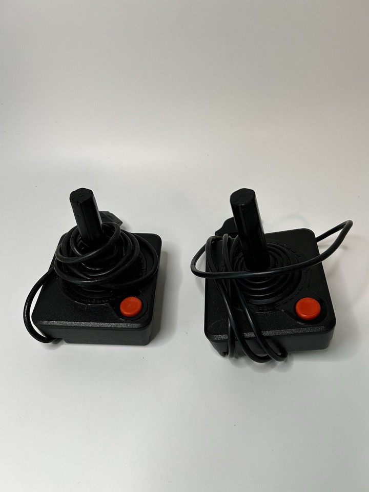 Atari 2600 Console Two Joysticks Plus 14 Games Lot *ALL TESTED WORKING ...