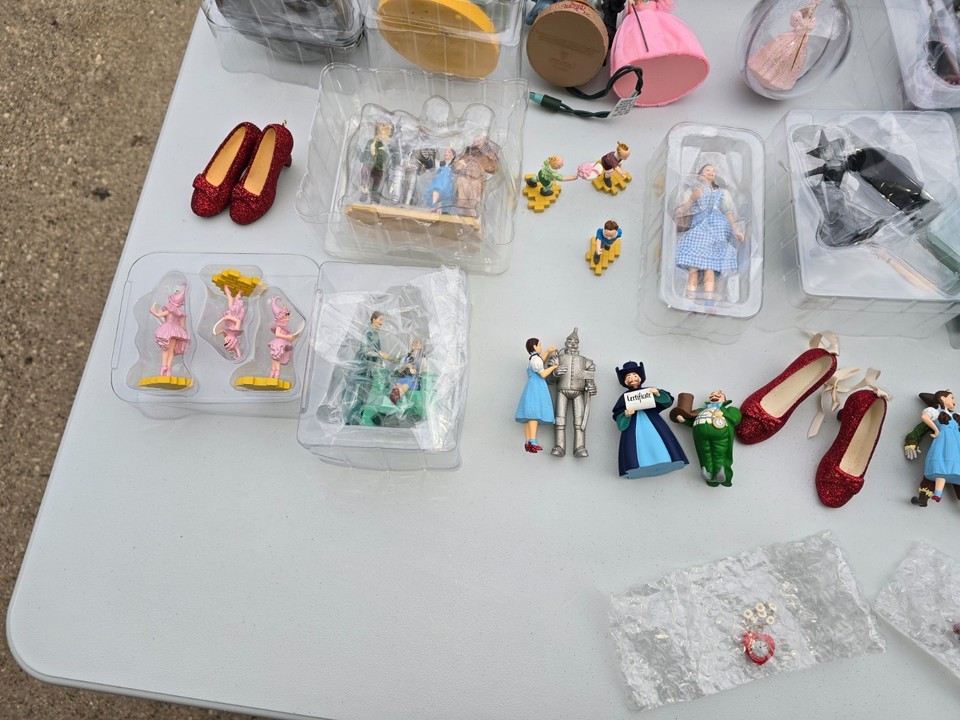 HUGE Lot of 23 Hallmark THE WIZARD OF OZ Christmas Ornaments Witch ...