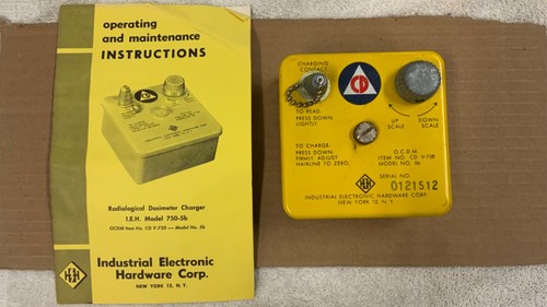 Civil Defense CD V-750 Radiological Dosimeter Charger 5b Untested with ...