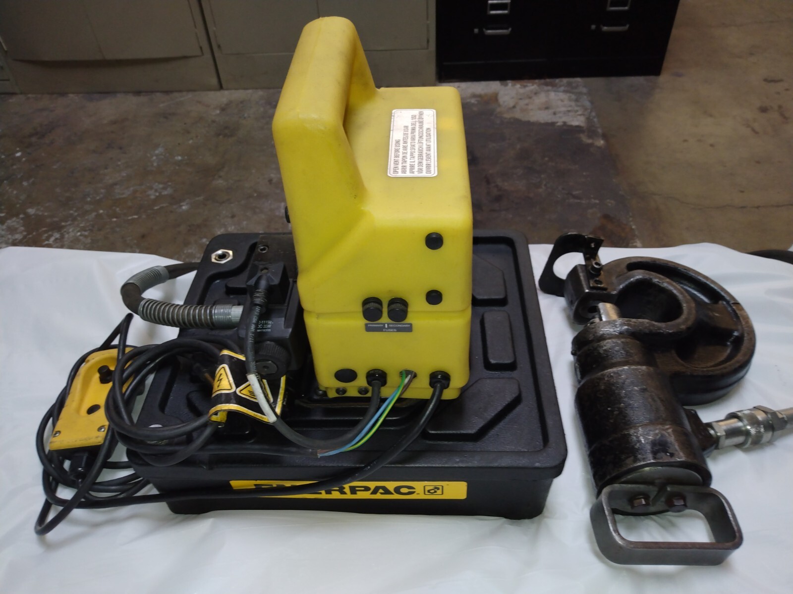 ENERPAC 35 TON HOLE PUNCH w/ELECTRIC PUMP | eBay