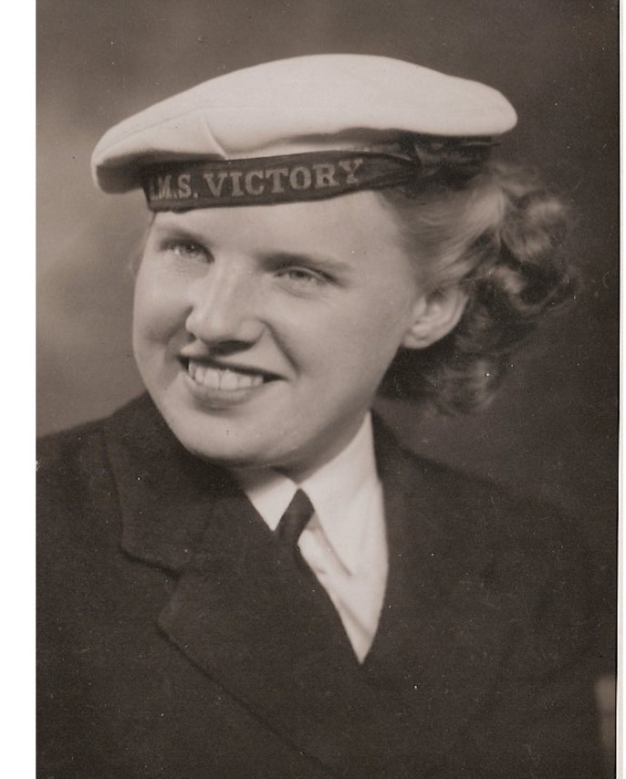 Original WW2 WRNS Womens Royal Navy 1944 Service Cap WRENS & Tally Band ...